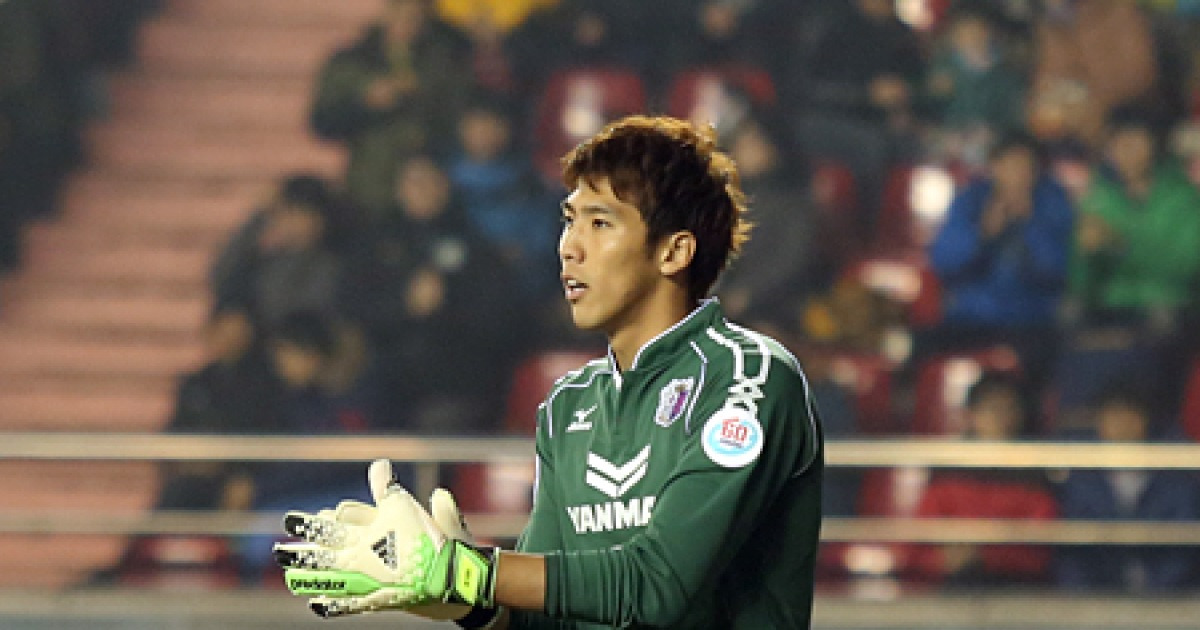 [b11포토]GK 김진현, 수비수들 집중하자~