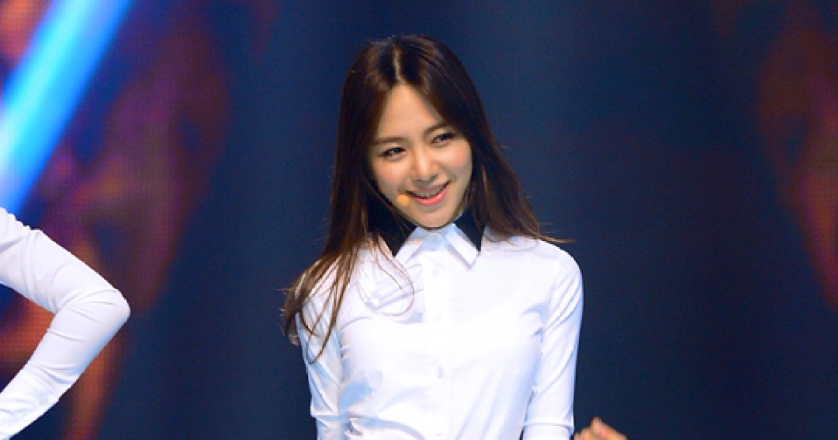 [TD포토] AOA 민아 '도도한 워킹'