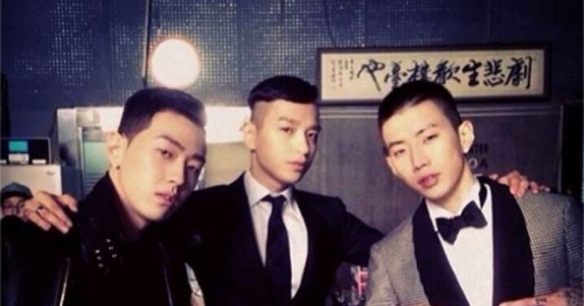 쌈디 AOMG 인증샷 공개, 쌈디-박재범 나란히 훈훈하네