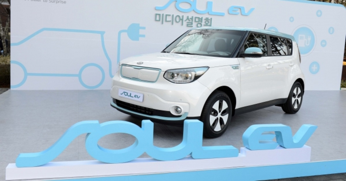 "1회 충전으로 148km"..기아차, '쏘울 EV' 공개