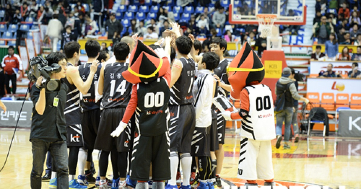 [KBL] KT, 전자랜드를 75-64로 PO3 홈 승리