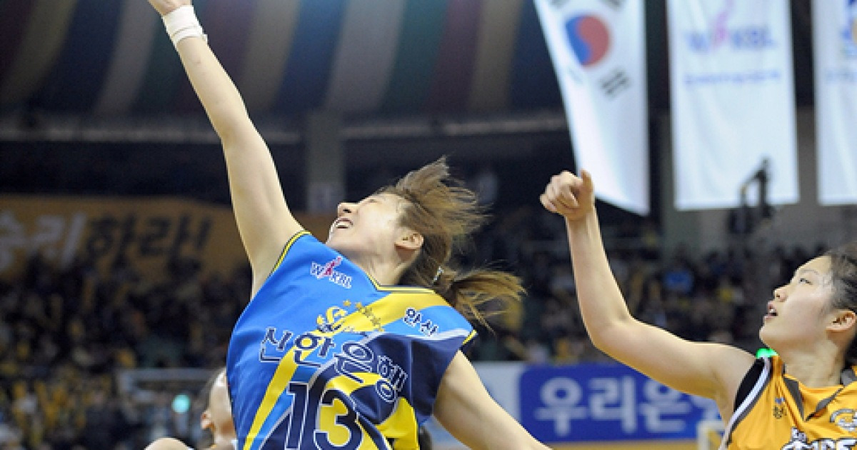 [WKBL] 김단비, '번개같이 빠르게~'