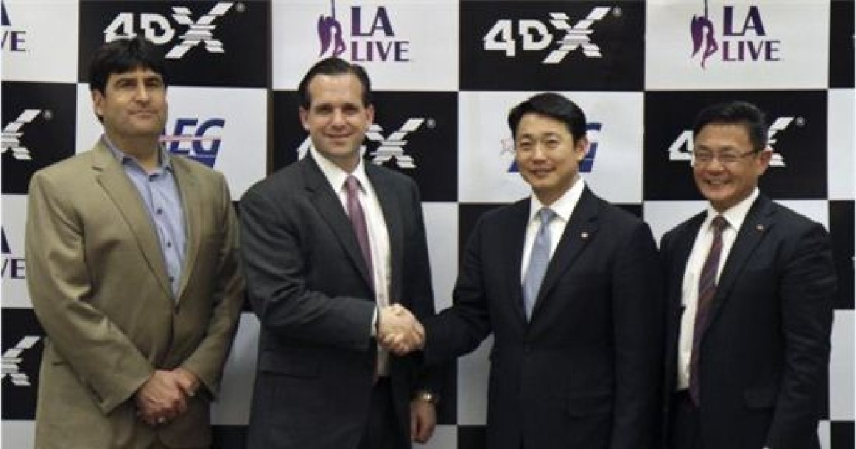 CJ 4D Plex, 美AEG와 상영관 계약