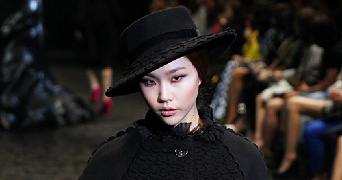 [bnt포토] 박희현, 시크한 여성미의 지춘희 컬렉션 (미스지컬렉션)