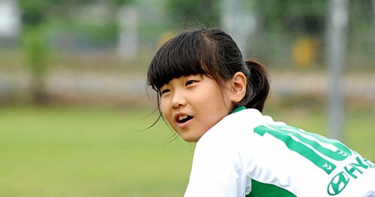 '제2의 지소연' 꿈꾸는 전북 U-12 홍일점 이수인