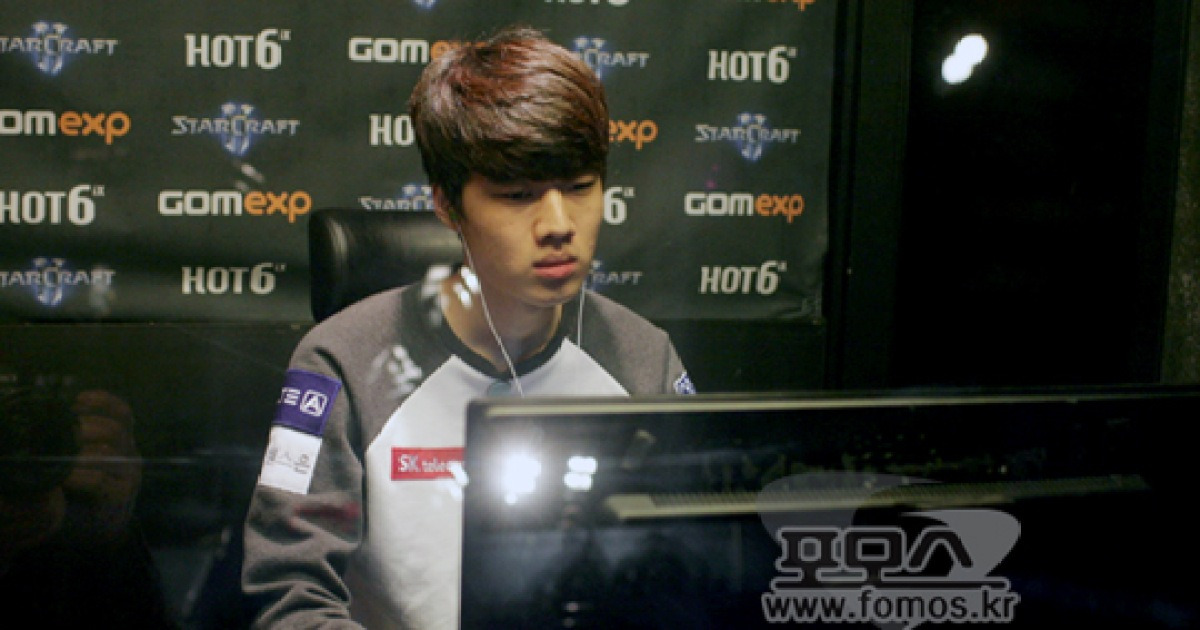 [WCS GSL]SK텔레콤 정윤종, 송병구의 3차관 러시 제압(1경기)