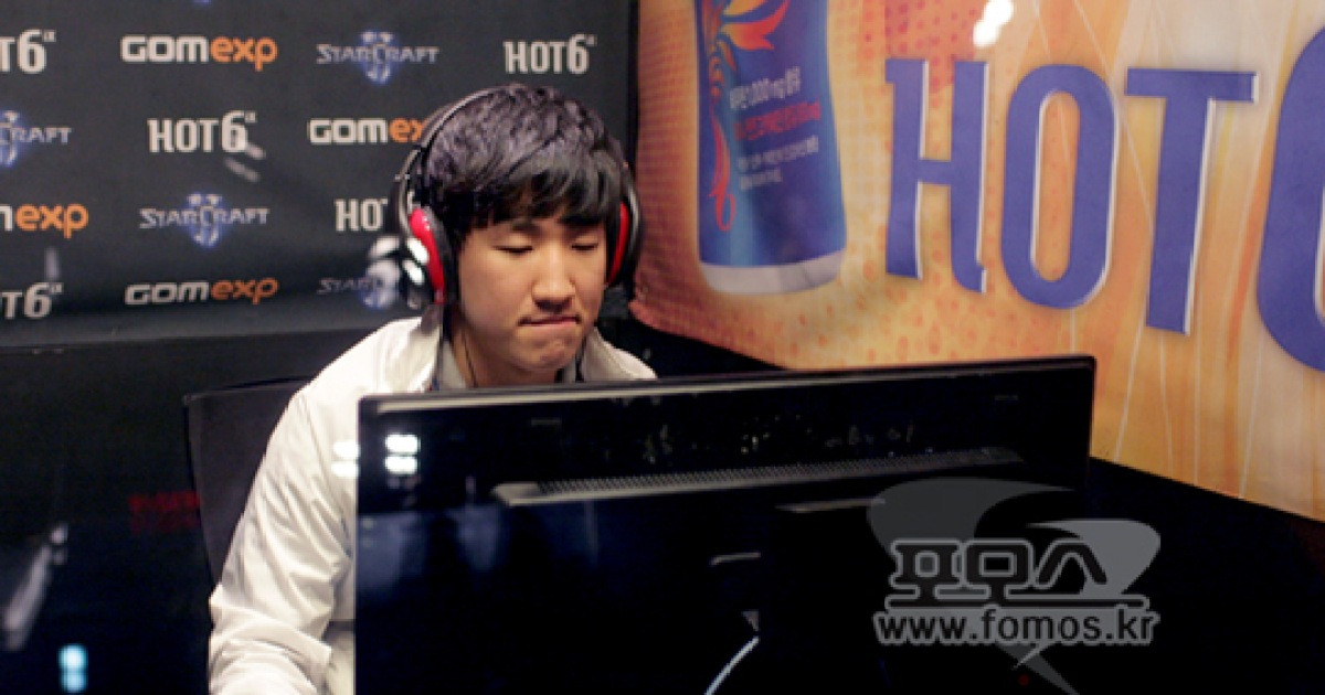 [WCS GSL]IM 홍덕, 치열한 승부 끝에 강동현 격파(2경기)