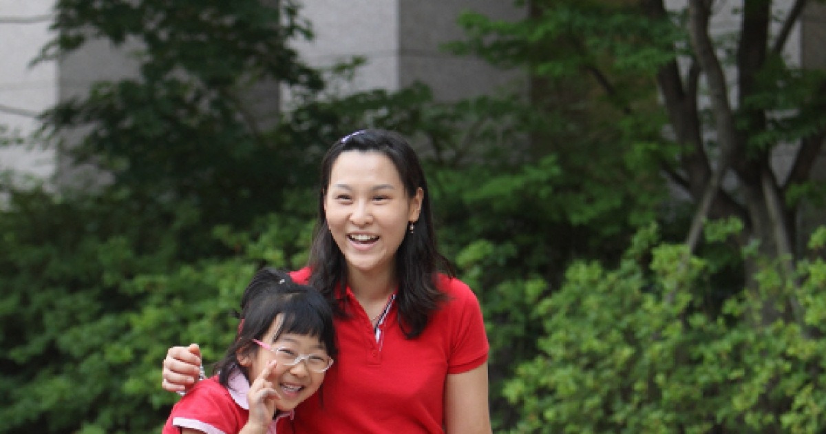 "안내견 덕에 딸과 함께 등교해요"..삼성 안내견 기증 '감동'