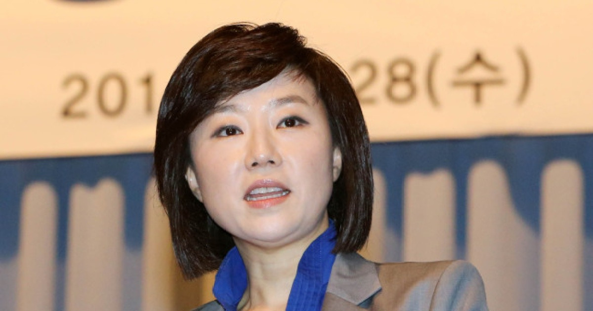 [Newsmaker] Park's new political aide faces challenges