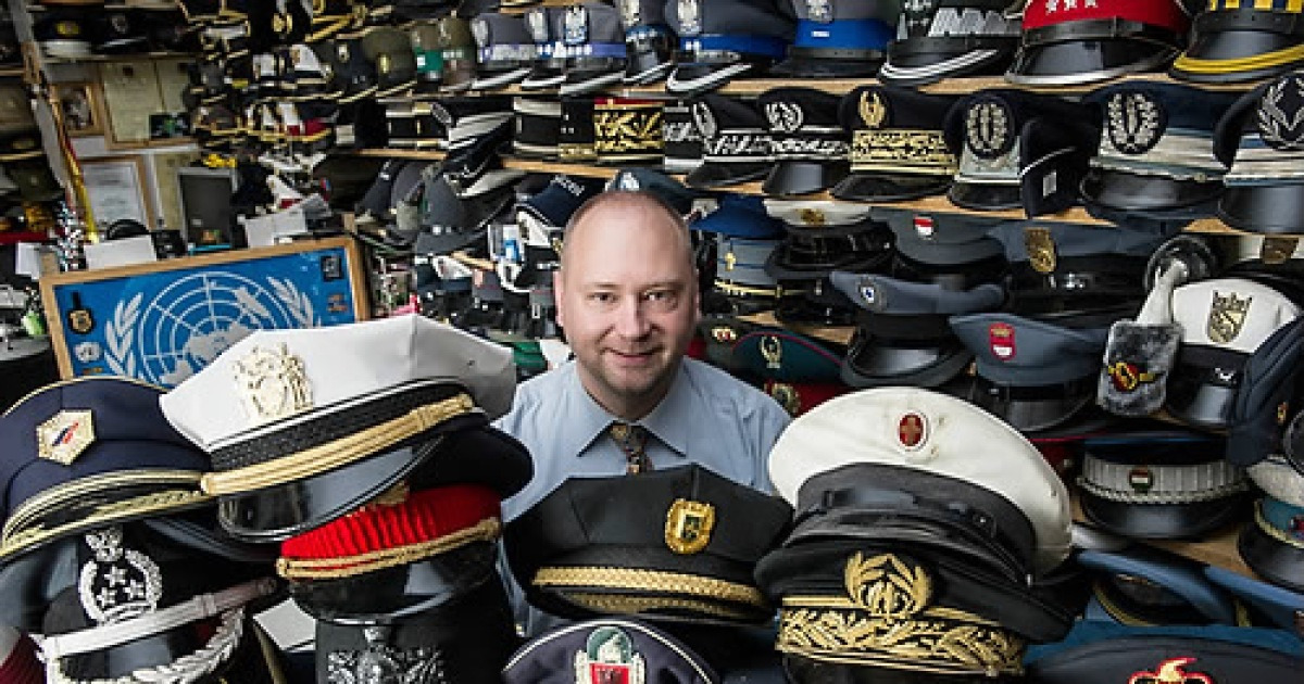 GERMANY POLICE CAPS WORLD RECORD