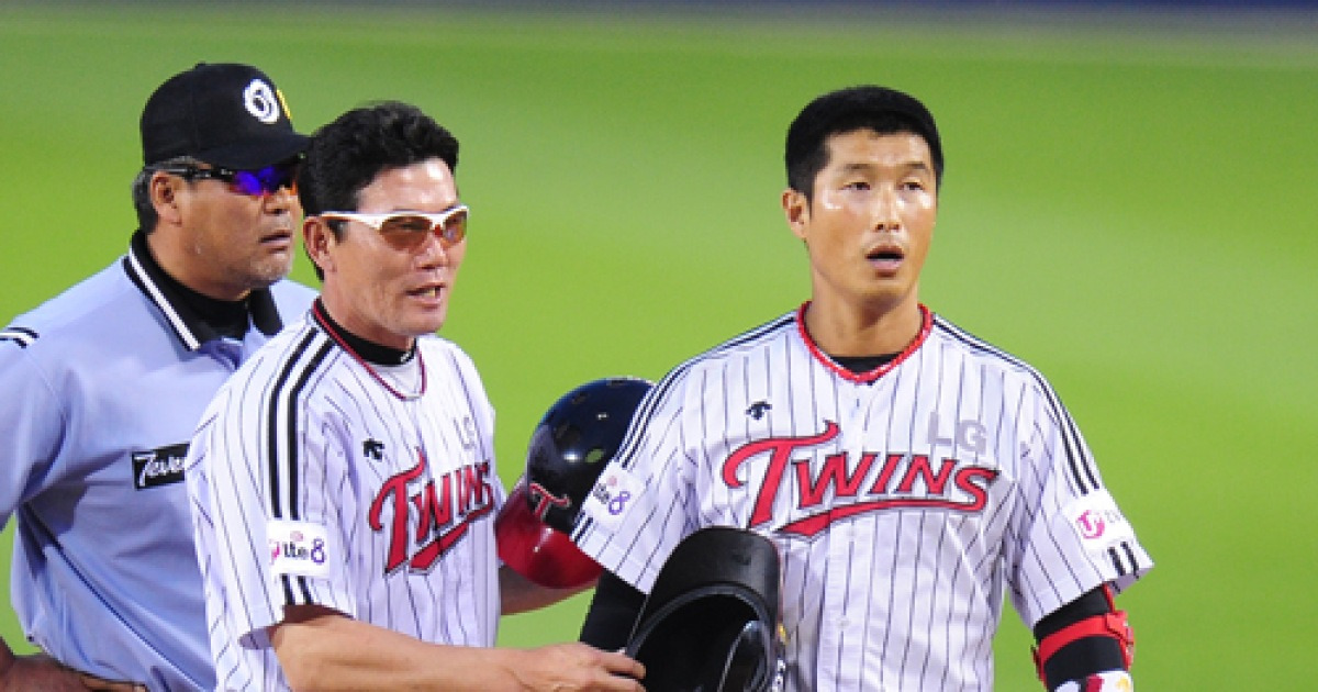 오심으로 멍든 NC-LG 명승부..천적은 심판이었다