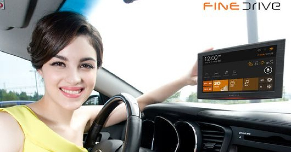 대화형 음성인식 내비게이션 'iQ 3D 7000v' 출시