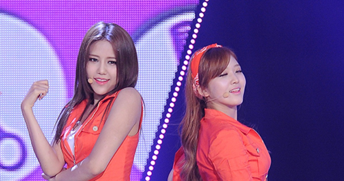 AOA 혜정-찬미 '섹시한 보디라인' [MBN포토]