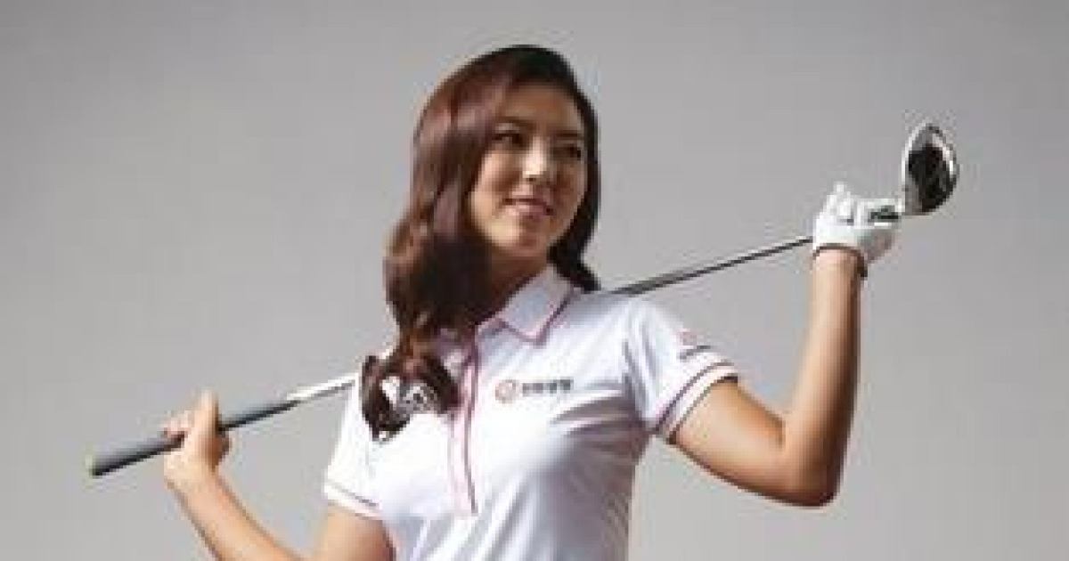 윤채영, KLPGA투어 9년만에 첫 우승..연장전서 승리