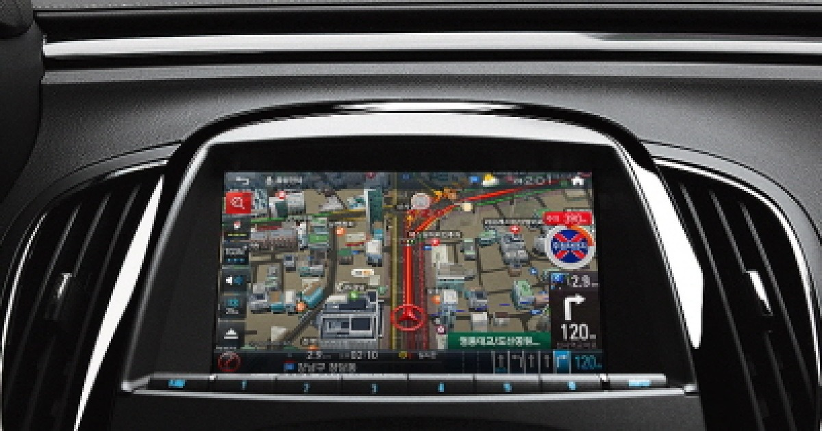 팅크웨어, 아이나비 R900 출시