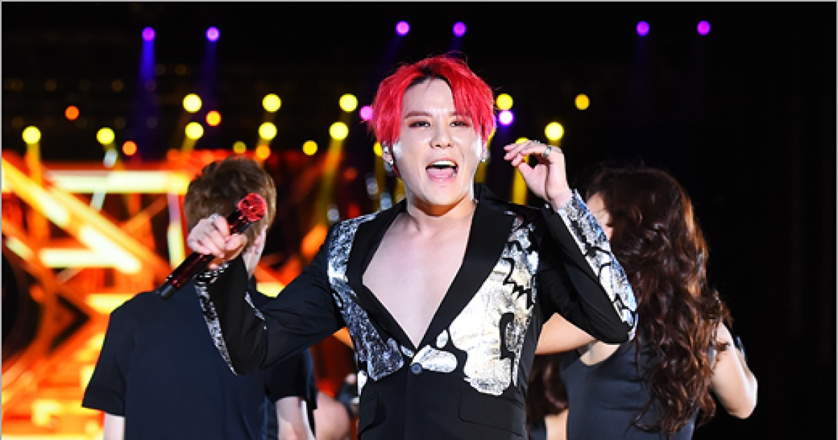 [MD포토] JYJ 준수 '다함께 즐겨요'