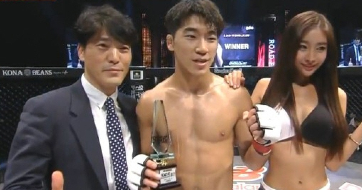 [로드FC 017] 이윤준, 티아고 실바에 1R 파운딩 TKO승 '5연승 상승세'