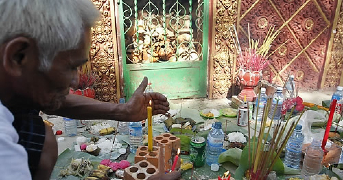 CAMBODIA ANCESTORS DAY