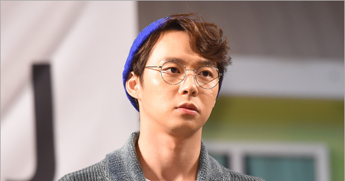 [MD포토] JYJ 박유천 '가을엔 비니죠'