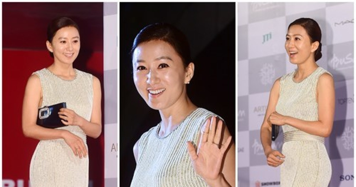 [BIFF 19th] "특급 우아야~"..김희애, 꽃누나의 드레스