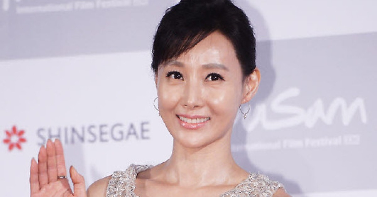 [SK포토][19th BIFF] 포즈 취하는 도지원