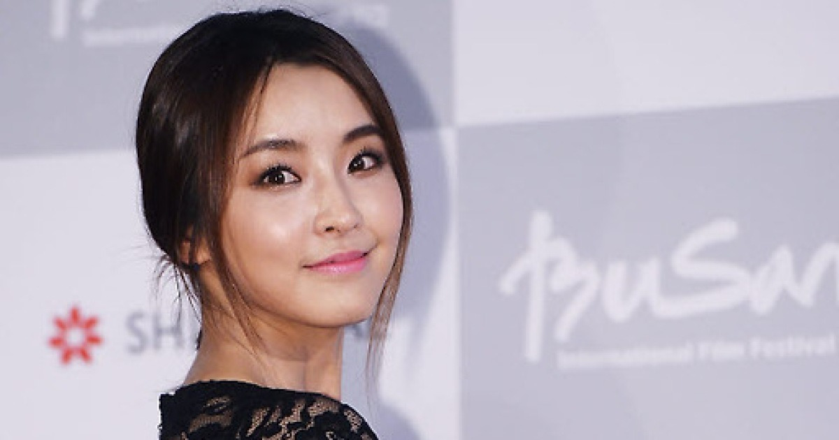 [SK포토][19th BIFF] 포즈 취하는 정유미