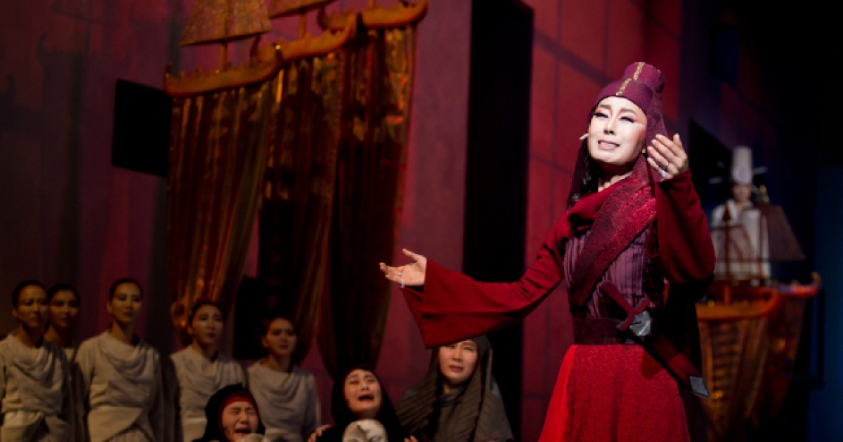 When changgeuk meets Greek tragedy