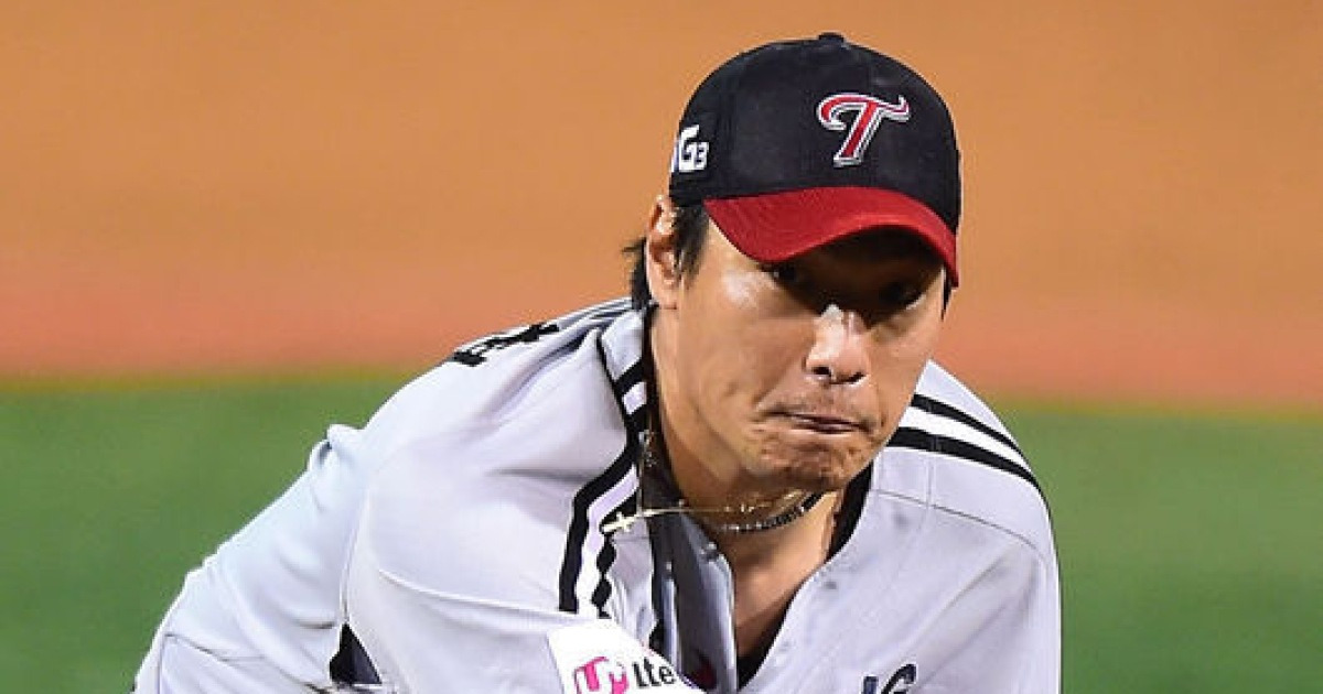 [준PO2] LG 필승맨 이동현, NC 추격 잠재운 배짱투