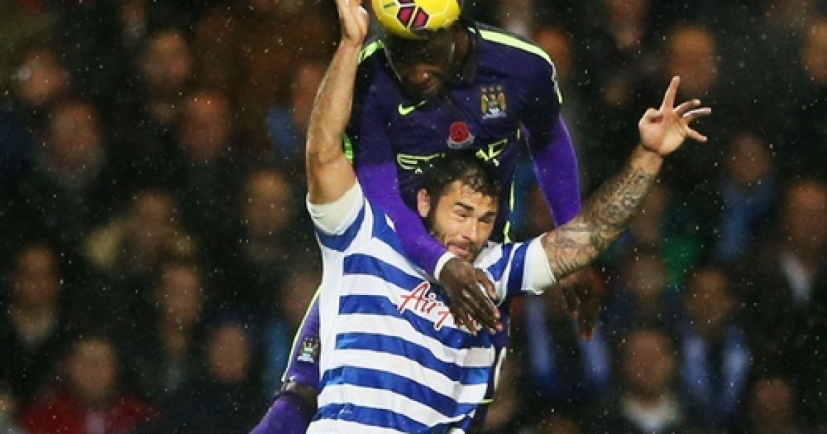 맨시티-QPR, 오스틴 '백허그 너무 싫어'[포토엔]