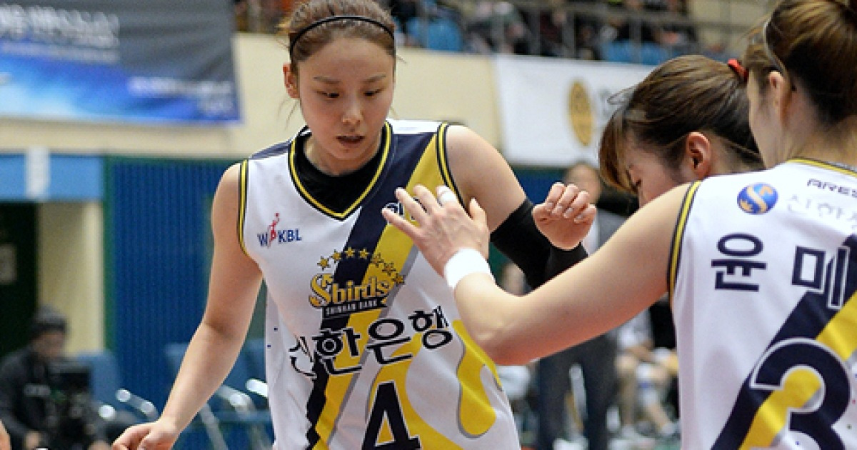 [WKBL] KDB 신정자, '하능주, 역시 쉽지않군.'