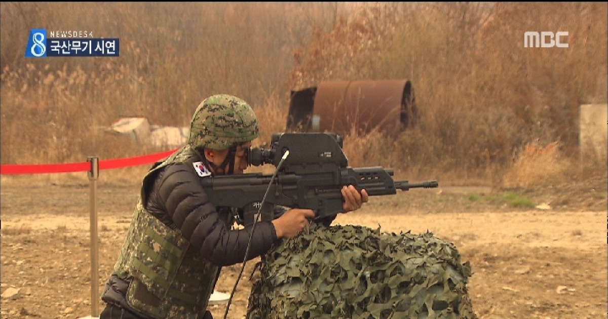 K-11 복합소총 등 결함 논란 무기, 시연 '이상 무'
