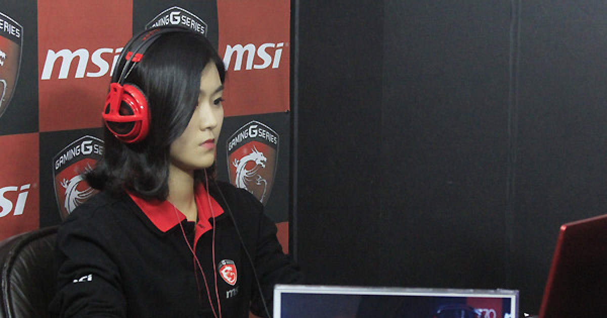 '여제' 김가영, 다크호스 문새미 꺾고 3시즌 연속 WSL 우승