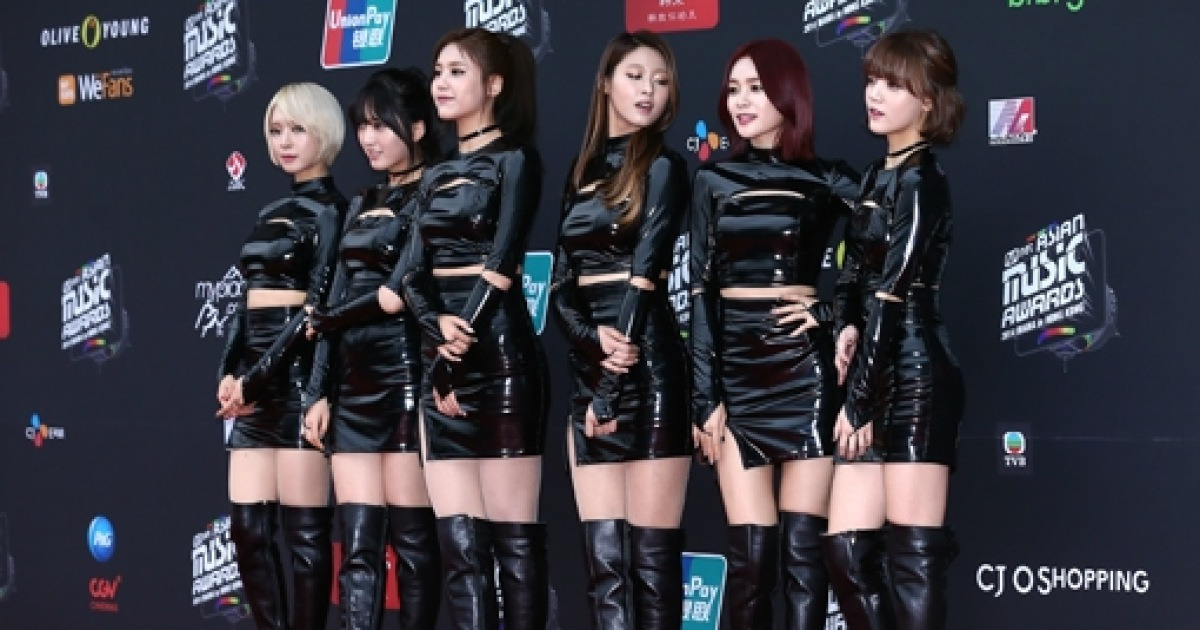 '2014 MAMA' 씨엔블루, 베스트 밴드상 AOA 대리수상