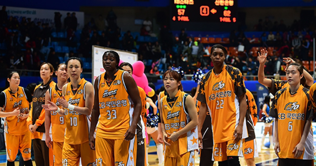 외곽포 앞세운 KB, KDB 꺾고 시즌 6승 신고