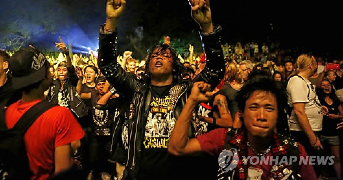 MYANMAR MUSIC PUNK ROCK CONCERT