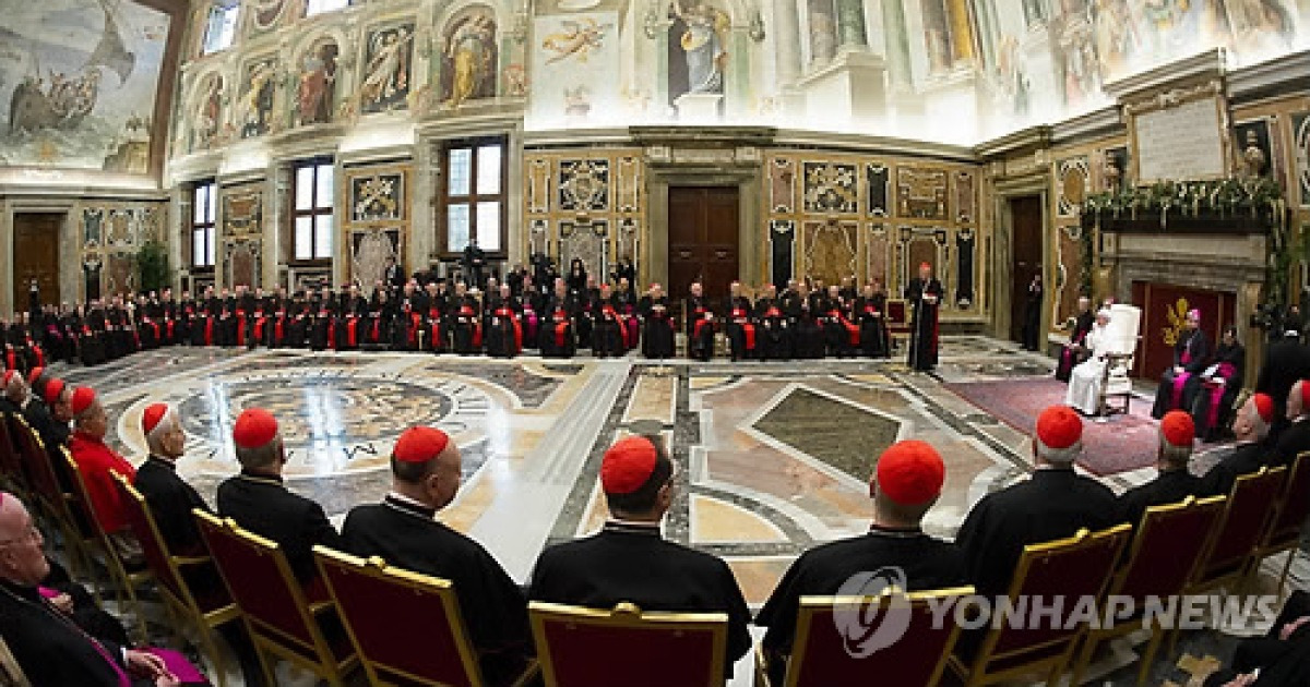 VATICAN POPE FRANICS CURIA GREETINGS