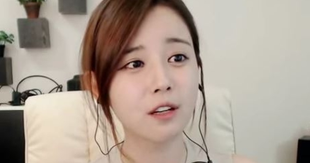 인기 BJ 김이브 "우리 집 속옷 있어, 자고 가" 발언 화제