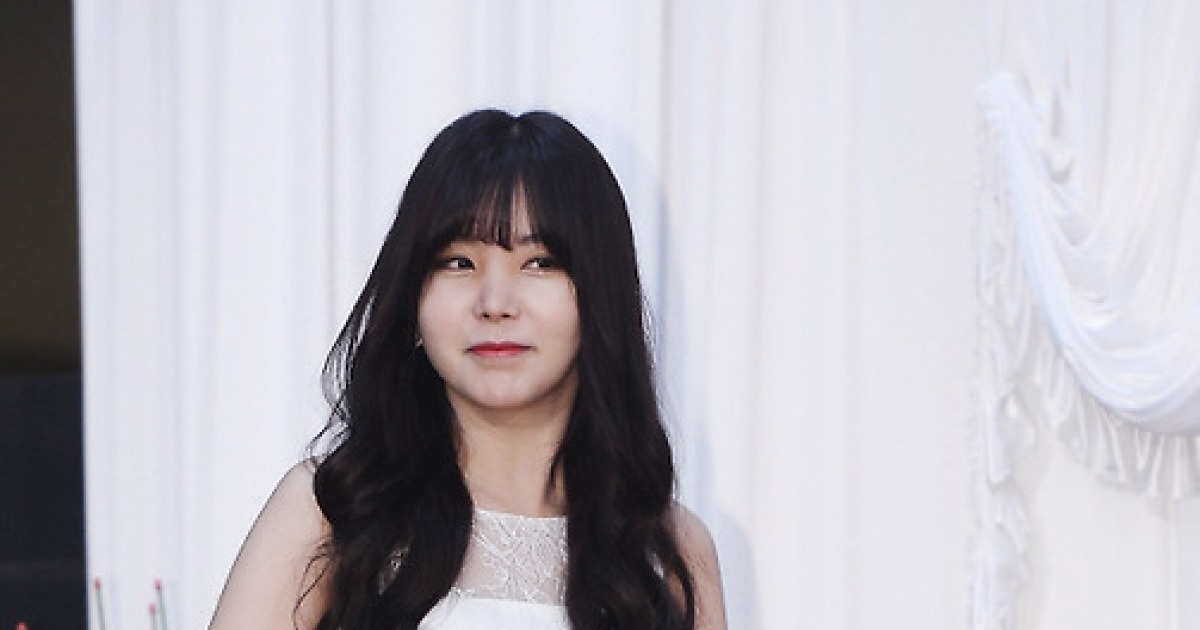 [SK포토]'KBS 가요대축제' 레이나, 요정 같은 미모