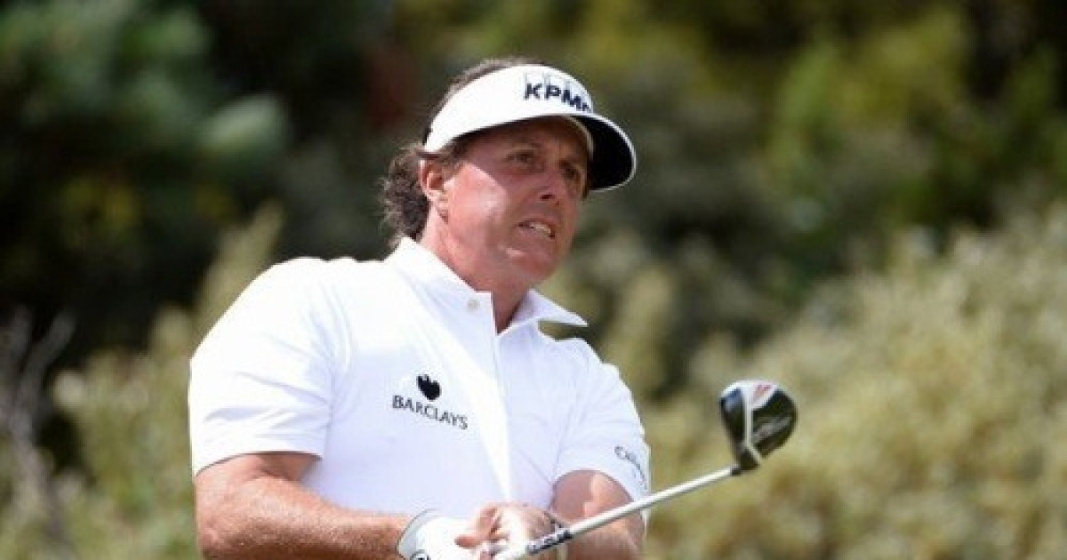 필 미켈슨, 휴매나 챌린지 1,2R 빌리 호셸과 격돌