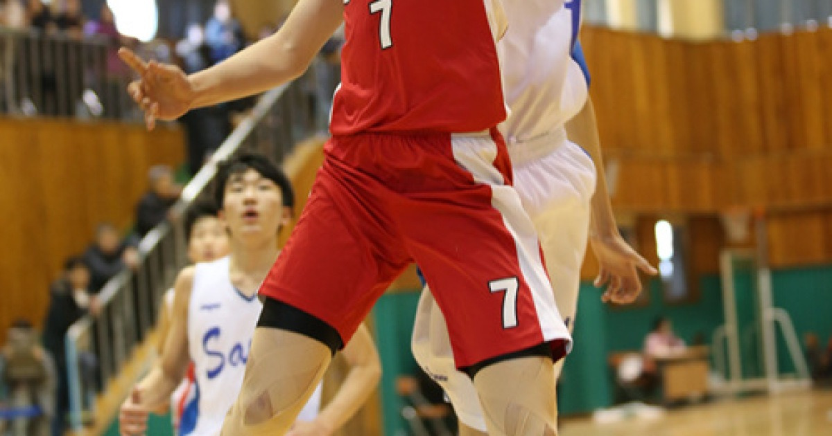 [15KBL] 왼손 레이업슛으로 마무리를 짓는 성남중 '이주연'