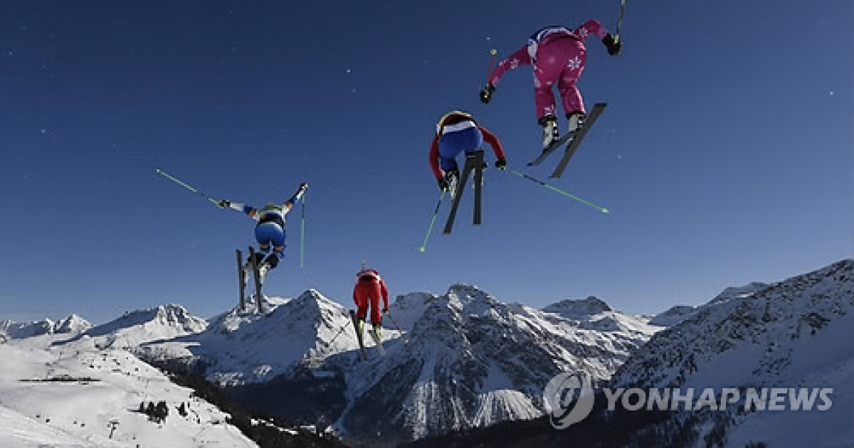 SWITZERLAND SKIING FREESTYLE CROSS WELTCUP