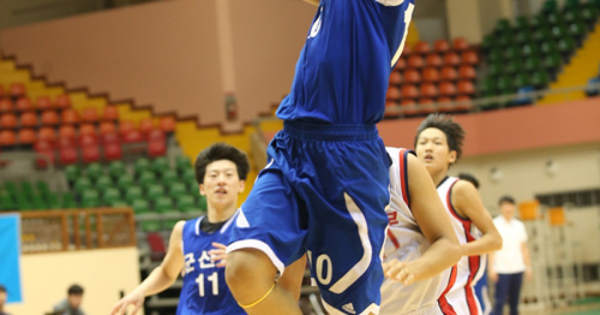 [15KBL총재배] 군산중, 역전승 주역 서문세찬