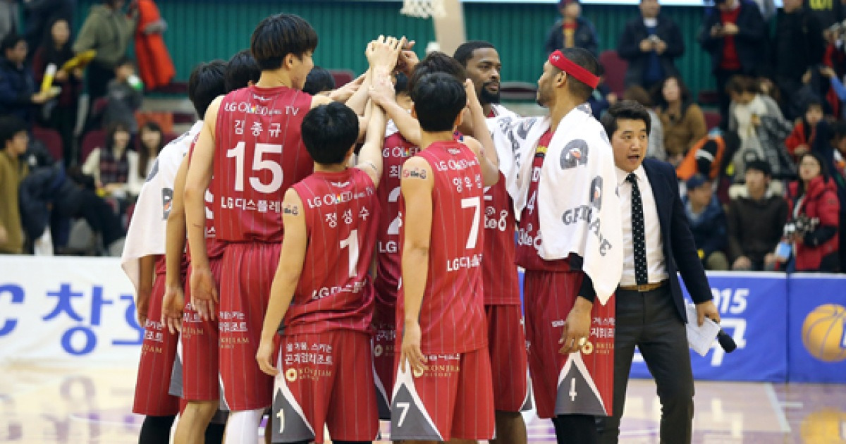 [게임 리포트] 플레이오프 확정 '-1′ LG, '멀어진' PO KGC인삼공사