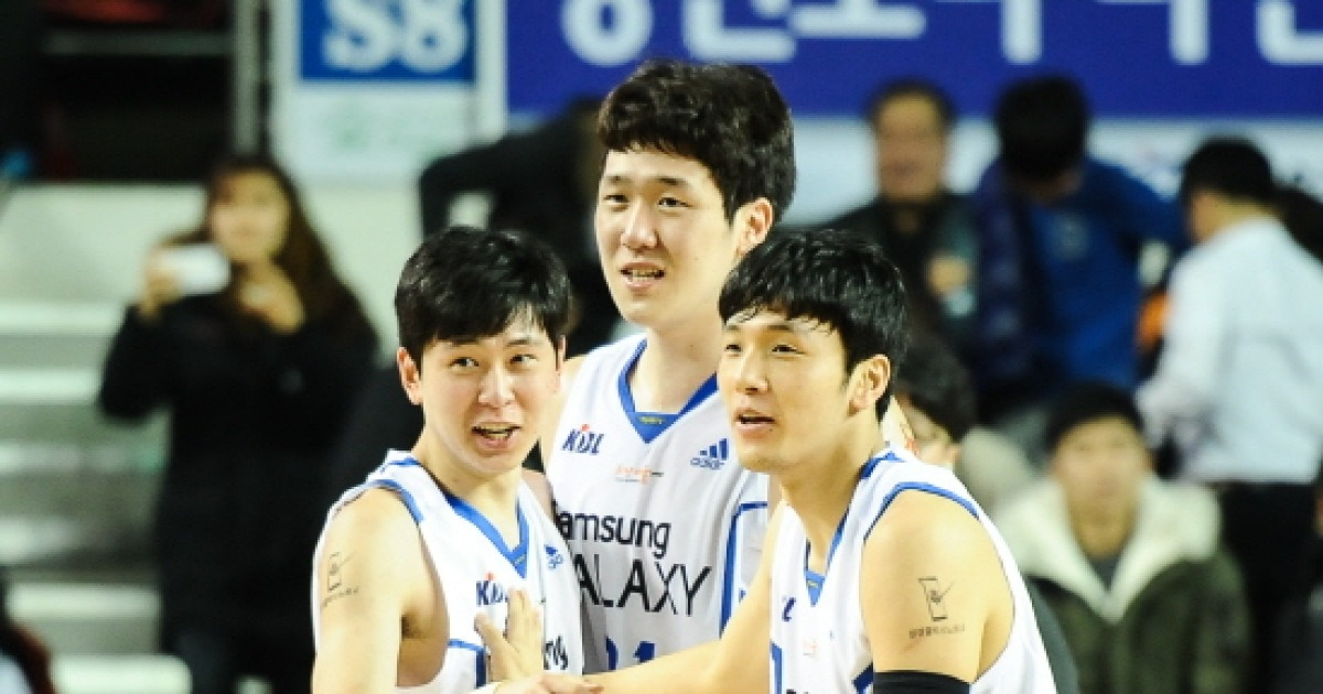 '2연승' 삼성, KCC 9연패 빠트리고 공동 9위 올라