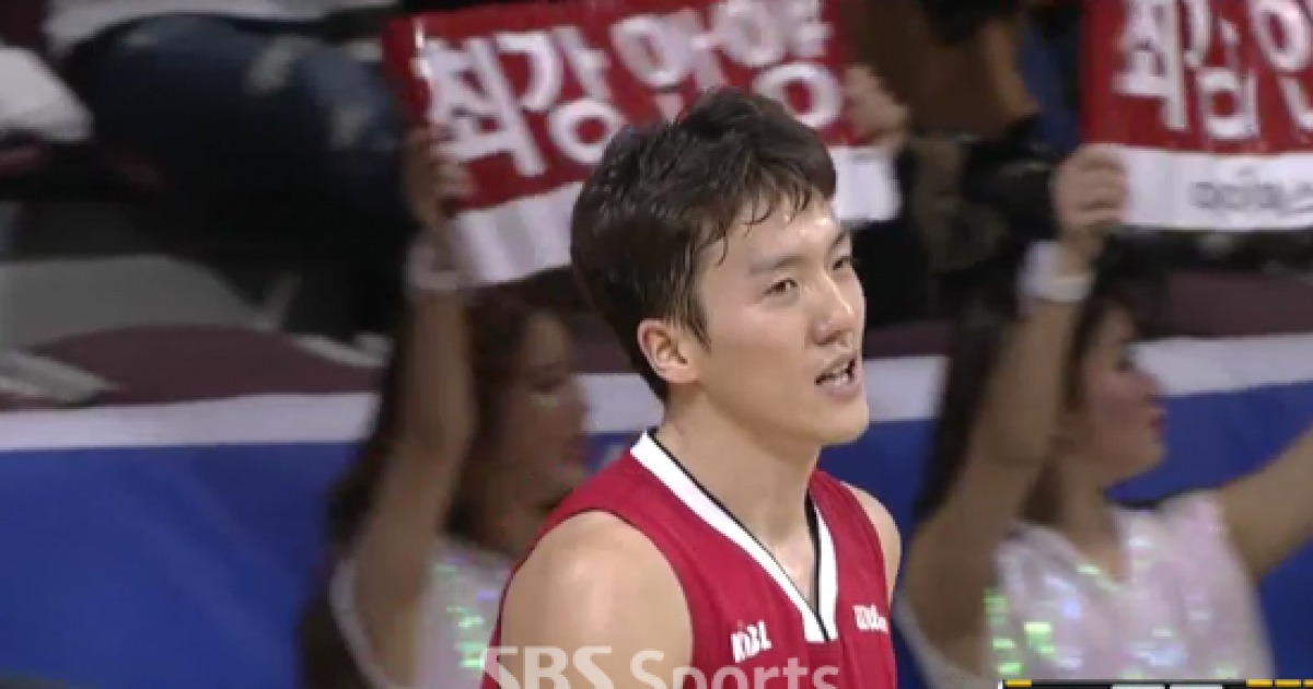 [하이라이트] '박찬희 맹활약' KGC, KCC 팀 최다 10연패 몰아넣어