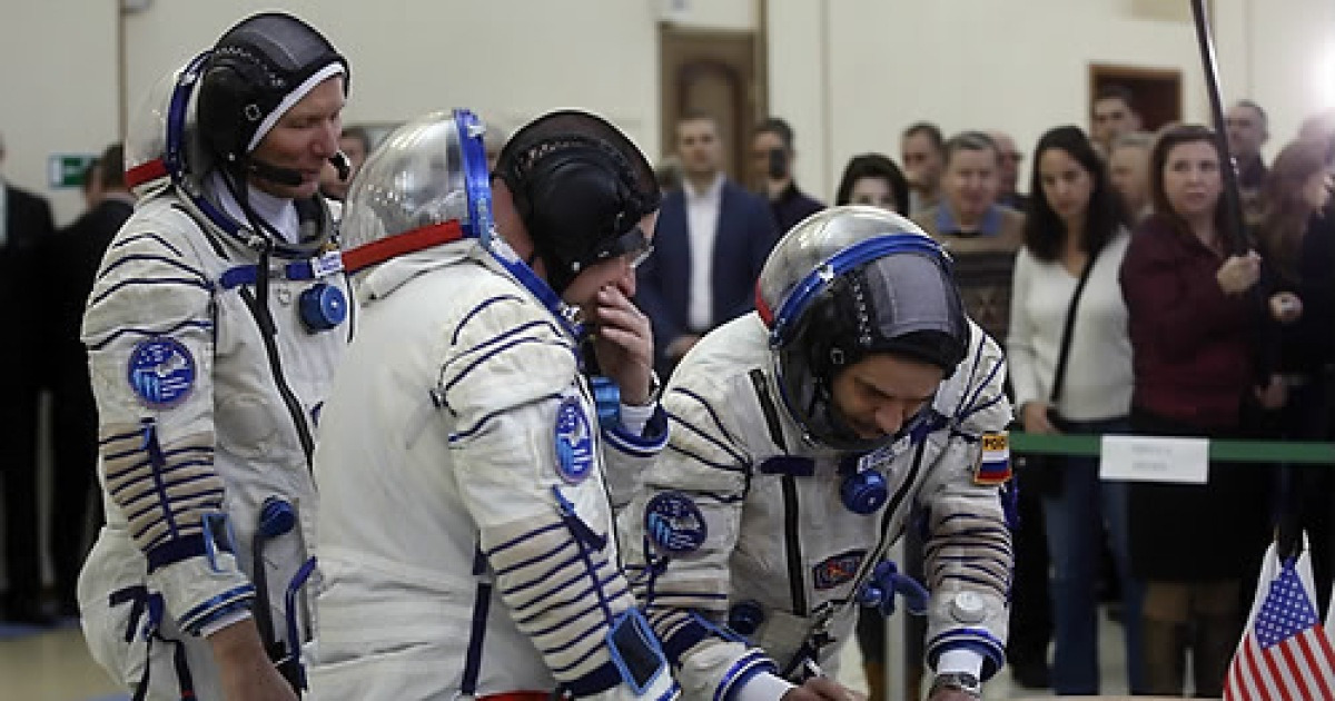 RUSSIA ISS CREW