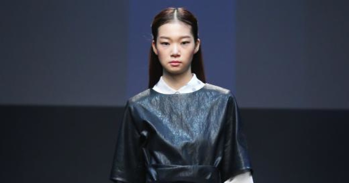 '2015FW서울패션위크' 포스트 디셈버, "과도한 꾸밈 배제하니 여성미 살아나네"