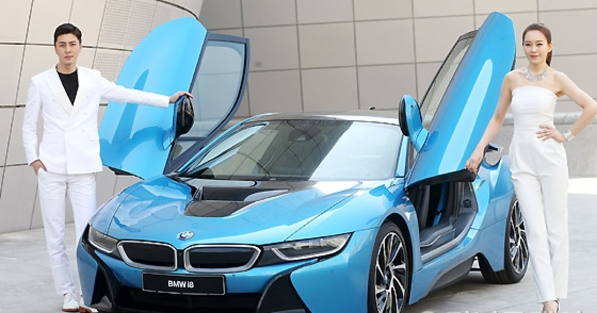 [사진]PHEV 스포츠카 'BMW i8' 국내출시