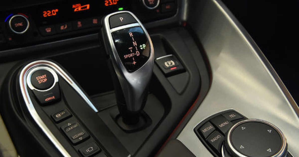 [사진]BMW i8 제어 장치