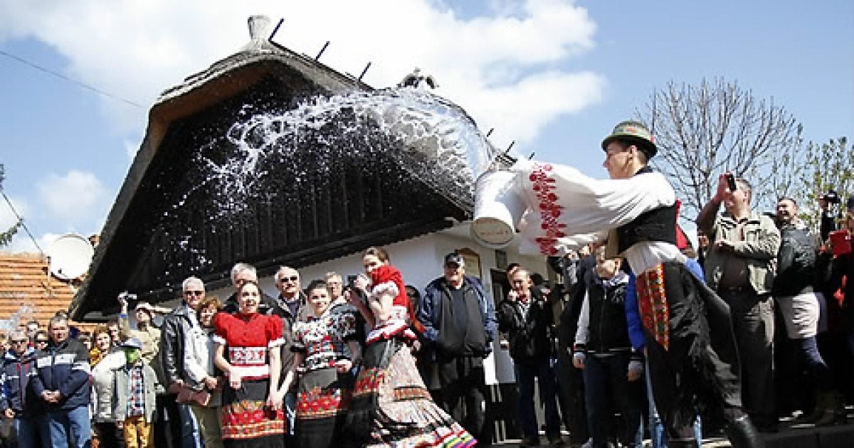 HUNGARY EASTER TRADITIONS